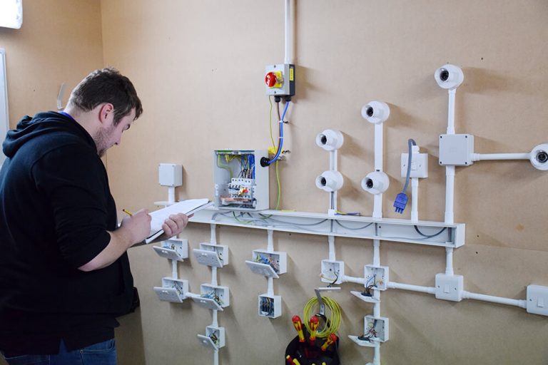 Electrician Courses 4U Case Study: Nick | Domestic Electrician Package